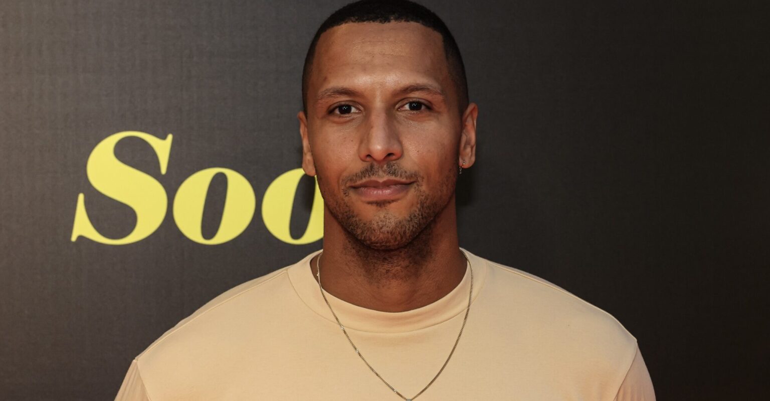 Tarikh Janssen goes full-frontal in Danish show ‘Oh, Otto’ - Cocktails & Cocktalk